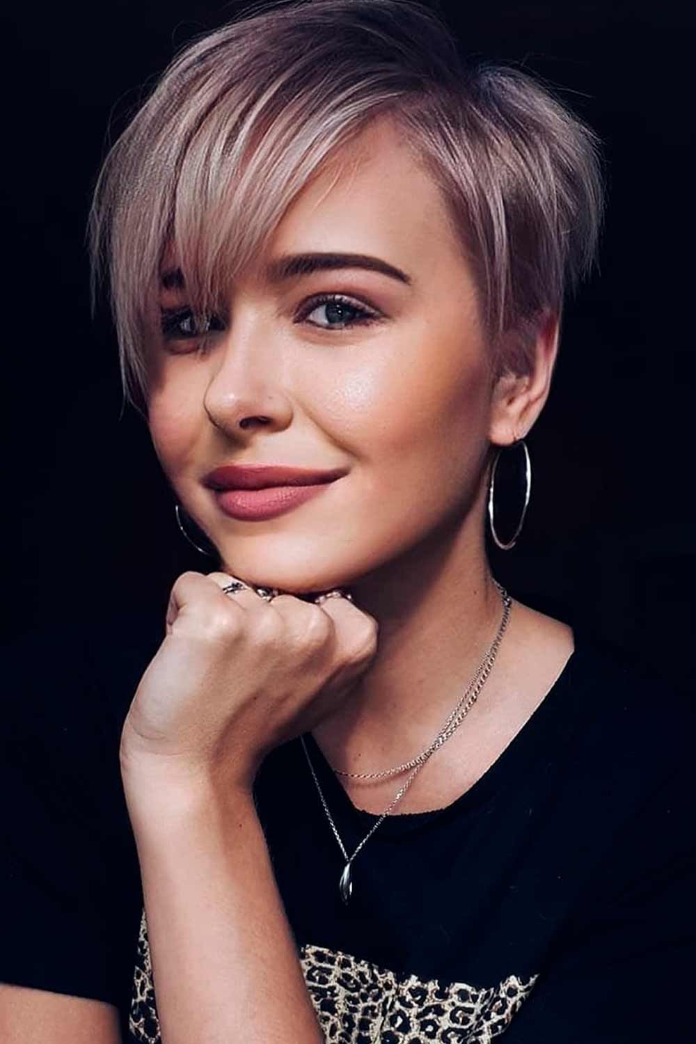 Die schönsten Trendfrisuren für 2021 inkl. Styling-Tipps