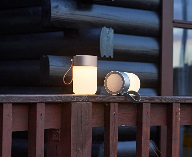 Leuchtende Musikboxen