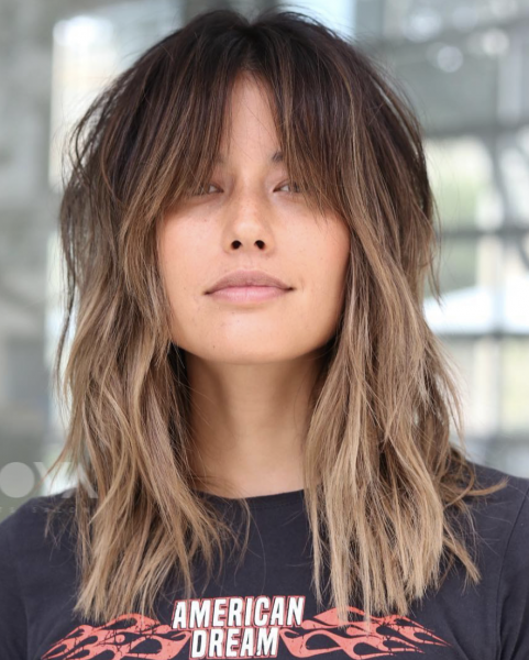 Die schönsten Trendfrisuren für 2025 (inkl. Styling-Tipps)