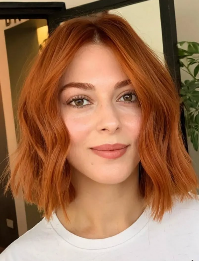 Die schönsten Trendfrisuren für 2025 (inkl. Styling-Tipps)